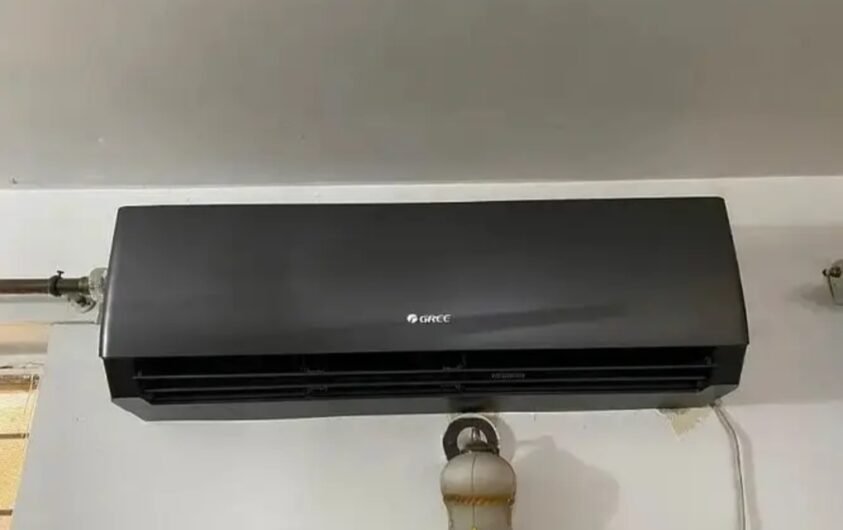 Gree R-410A 1.5 Ton Black Color Heat and Cool Inverter - pakelectro